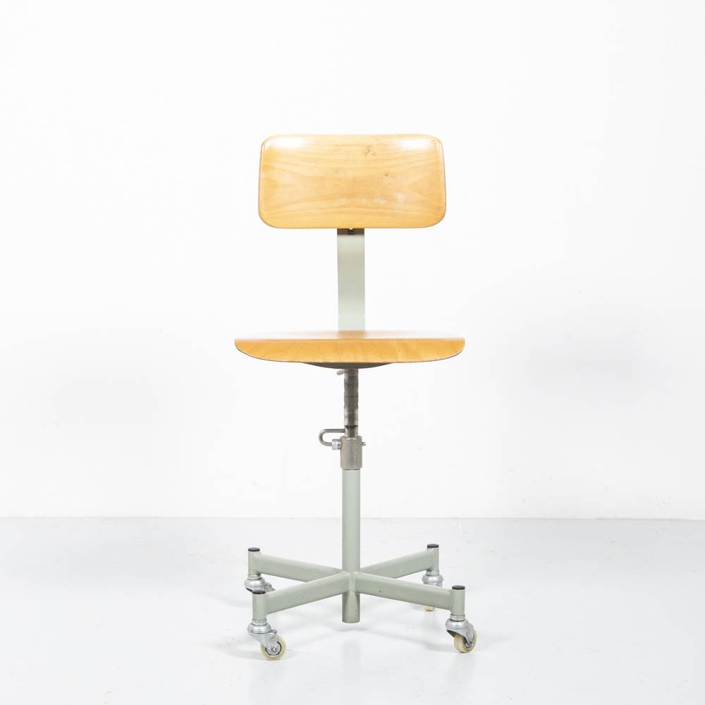 Drehbarer Embru Atelierstuhl - Möbel Zürich