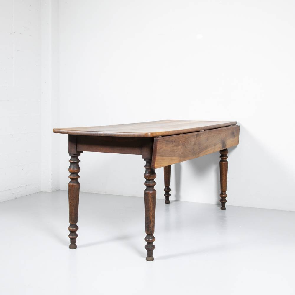 Massiver Nussbaumtisch - Möbel Zürich