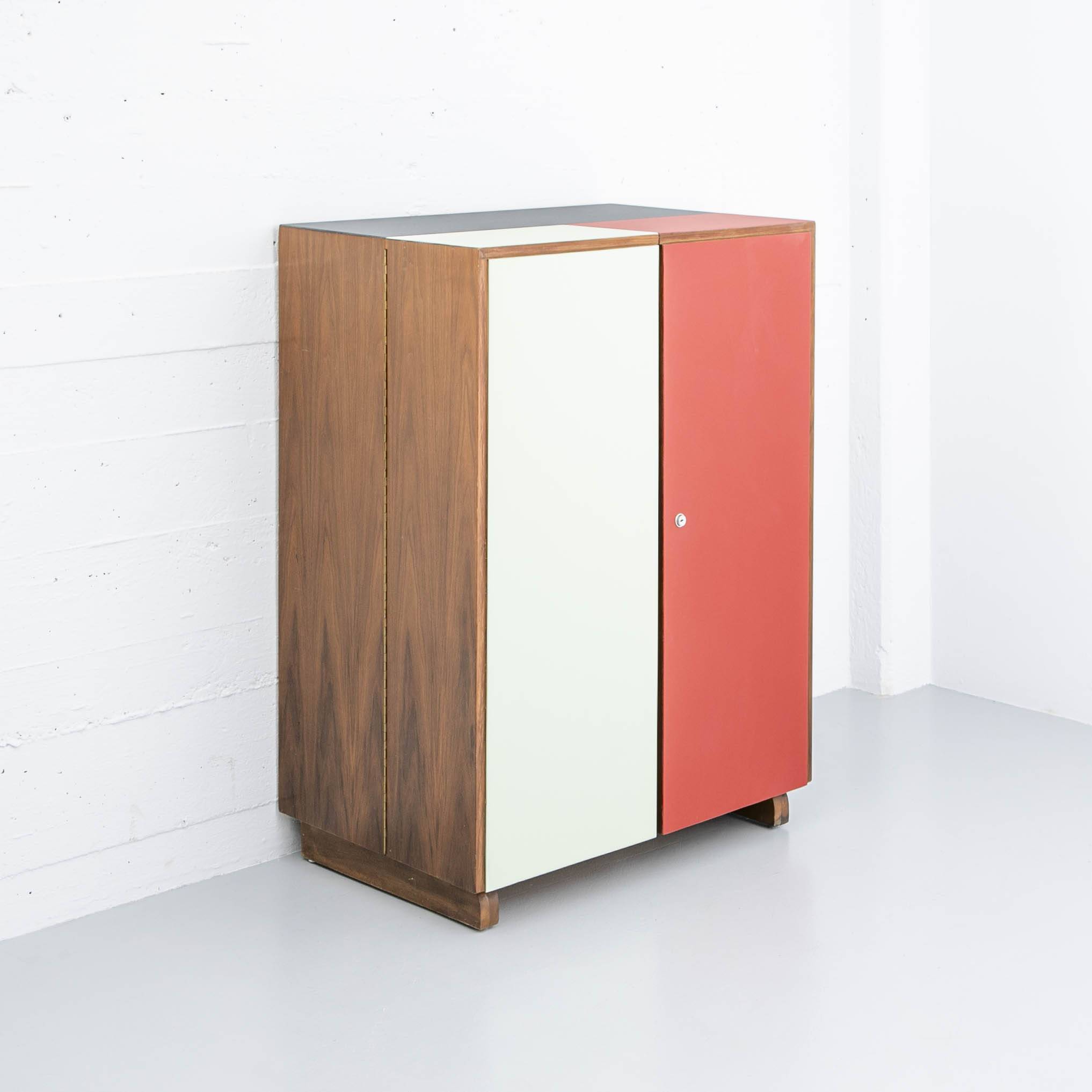 Magic Box mit mehrfarbigem Linoleum - Möbel Zürich