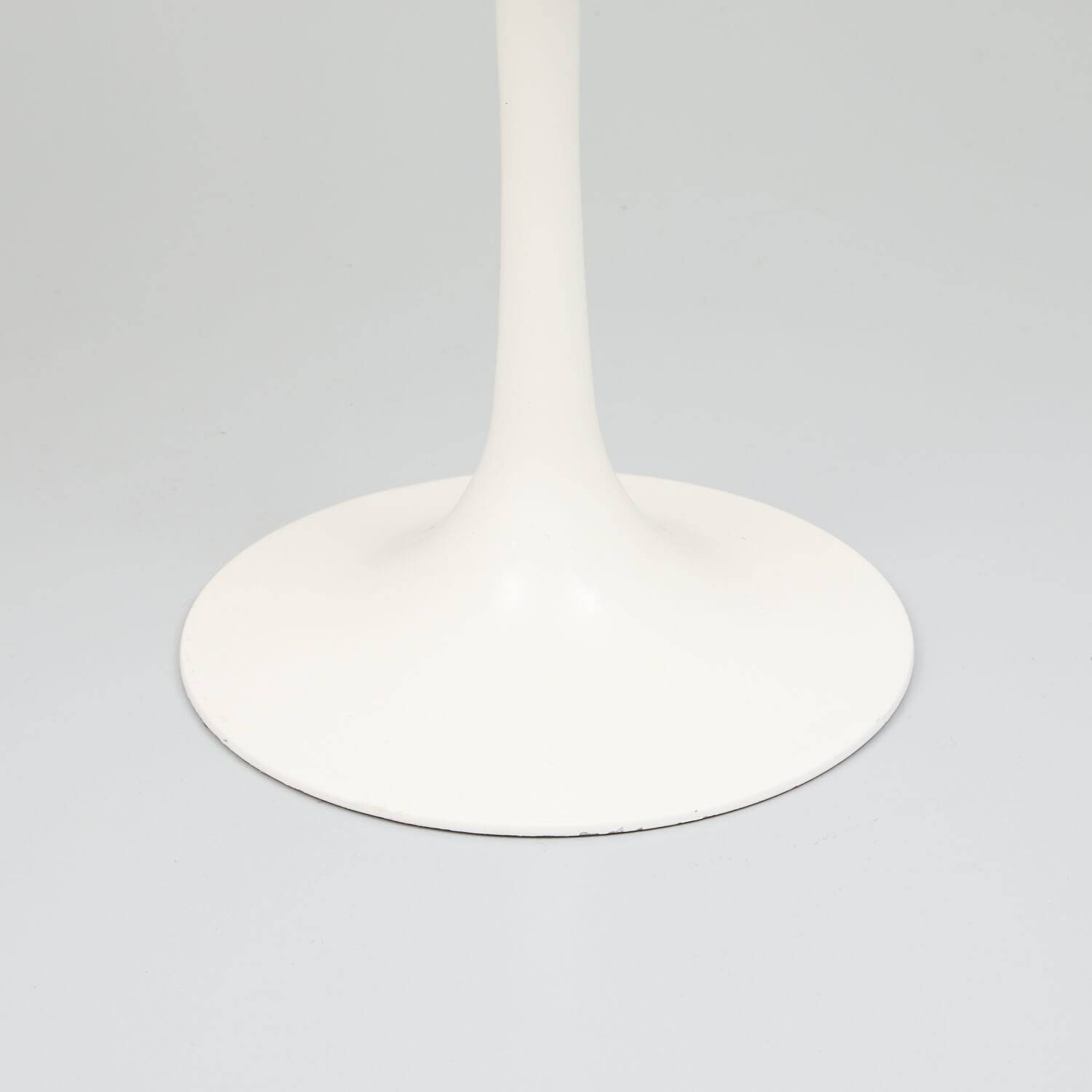 Coffee Tabel von Eero Saarinen mit Linoleum - Möbel Zürich