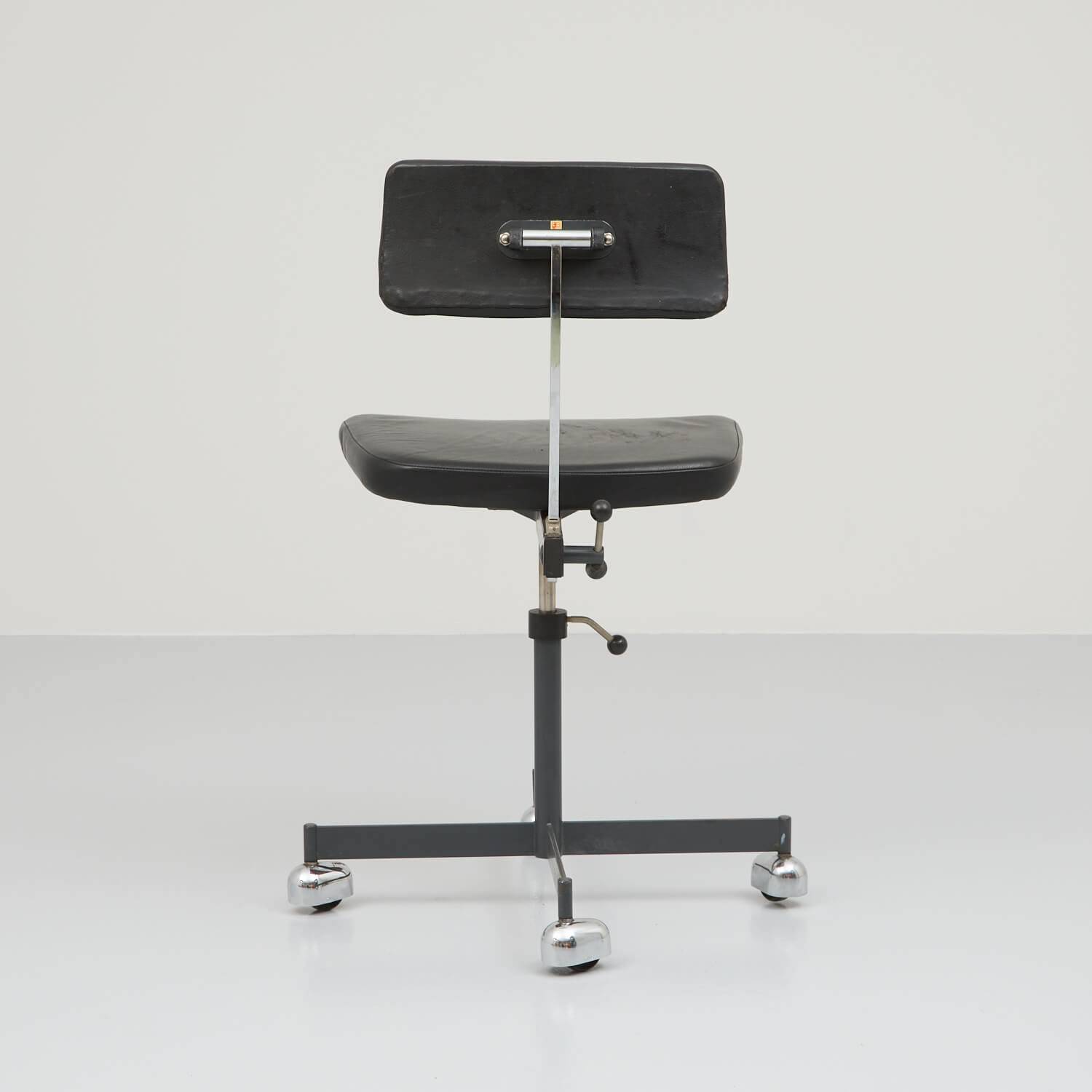 Schwarzer Bürostuhl Kevi - Möbel Zürich